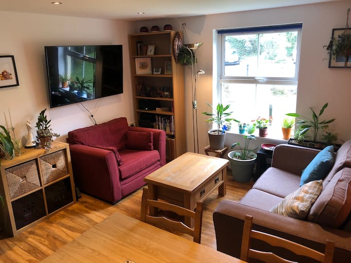 Beautiful 2 Bed Flat Close To Town Centre & Beach - Poole