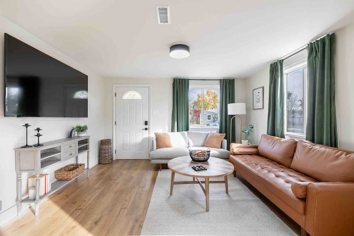 Fully Remodeled 2 Bed, 2 Bath With Hot Tub! - 阿瓦達