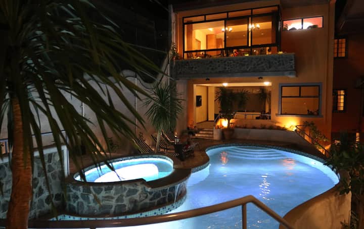 Apartment In A Hidden Oasis - Metro Manila