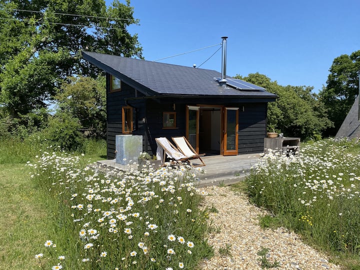 Tiny Home 'Hygge' - A Contemporary Eco Cabin - Beaulieu