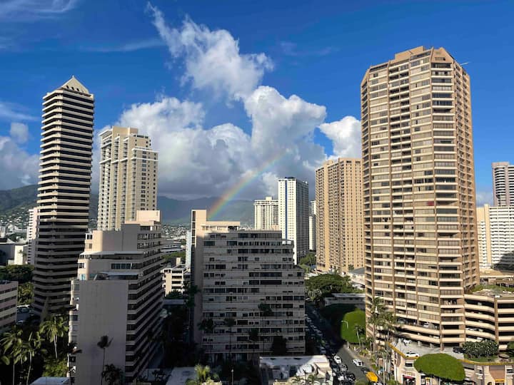 Honolulu Condo - 17th Floor With City View! - Kailua, HI