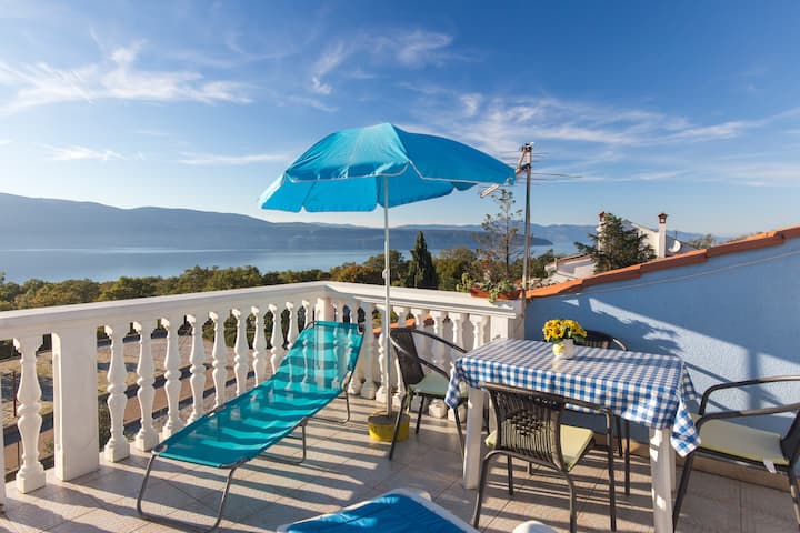 Apartment Mikuleto N°2 - Cres, Croatia