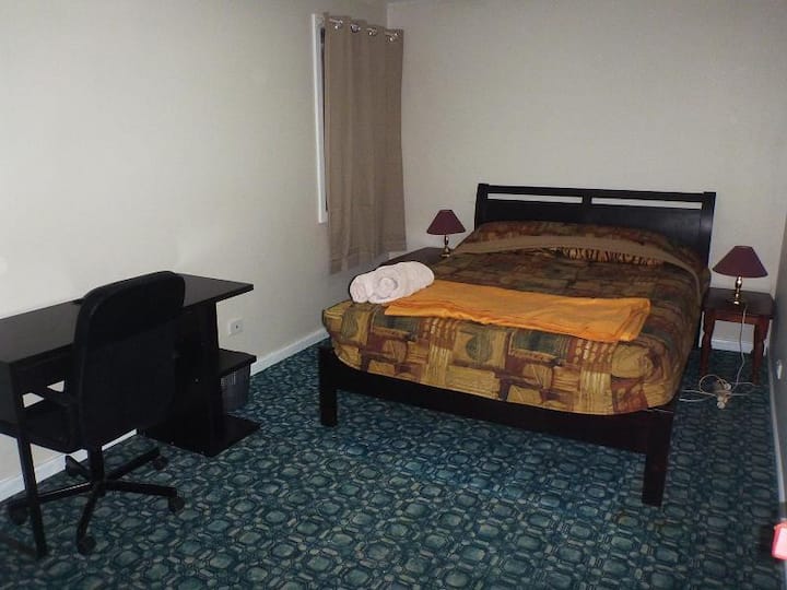 Private Room In Mount Ousley - Wollongong