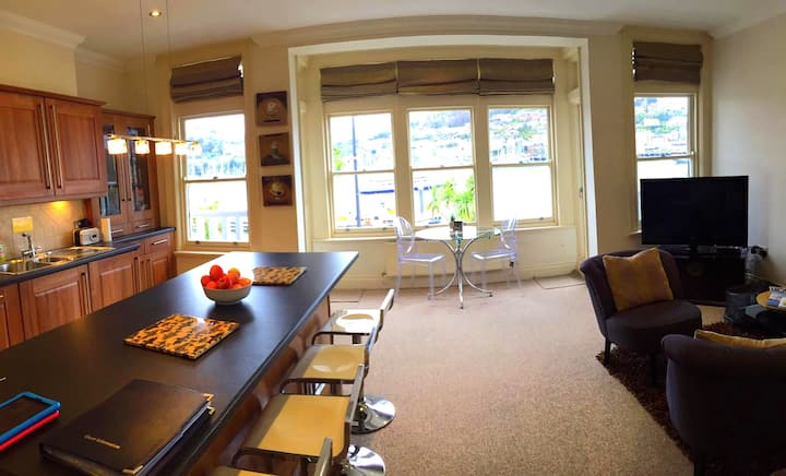 Waters Edge - South Embankment Dartmouth - Dartmouth