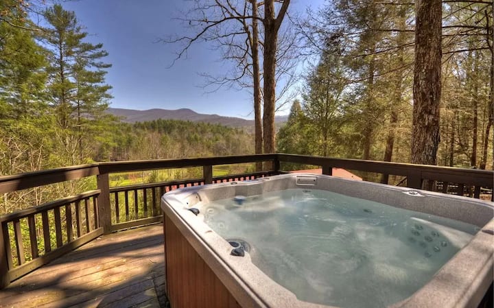 The Lodge And Cabins At Harpers Creek. Close To Great Hiking Trails- Sleeps  24 - Georgia