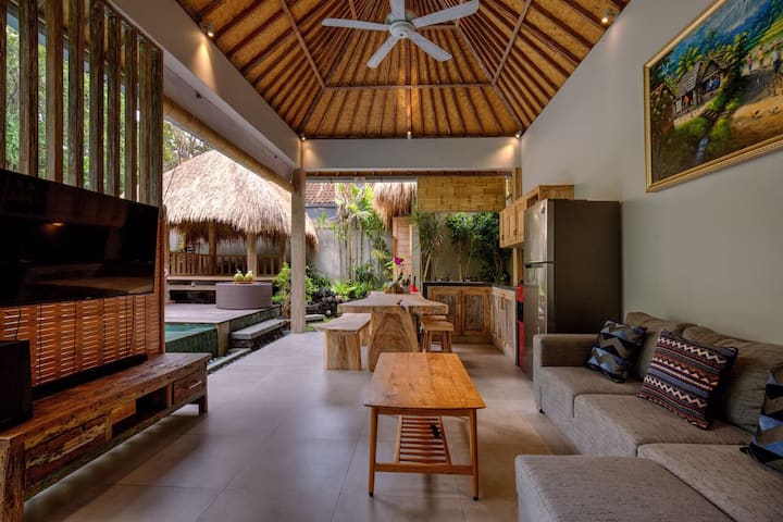 Marvelous Hideaway Home_1br Villa In Canggu Border - Indonesia