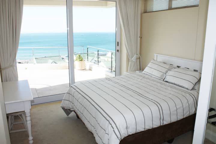 Summerbreeze Executive Apartment 2 - Port Elizabeth