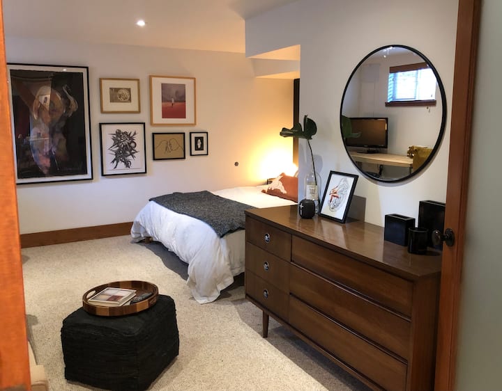 Modern Basement Suite In Heart Of Ballard - Seattle