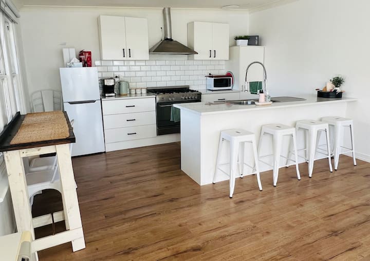 Bring The Kids & Pets - Shine Bright Home - Echuca