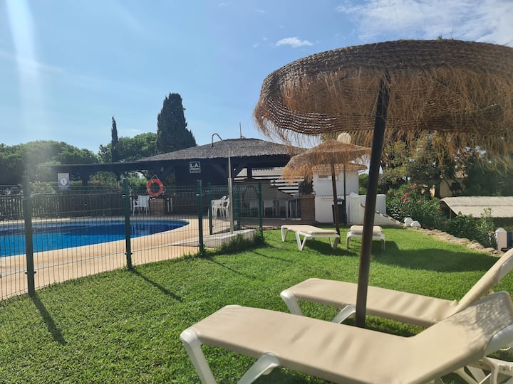 Mijas Costa, Caminando Al Mar Y Restaurantes. - Sitio de Calahonda