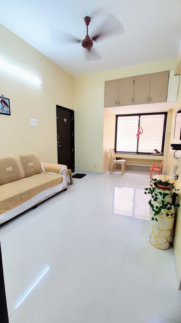 101 Doshi Luxurious Guest House 2bhk - Solapur