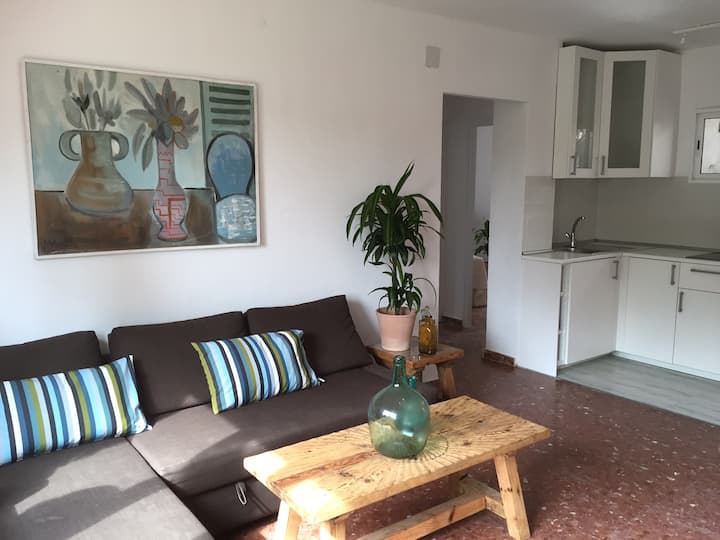 Ruhige Insel Im Grünen In Der Nähe Des Meeres - Benalmádena