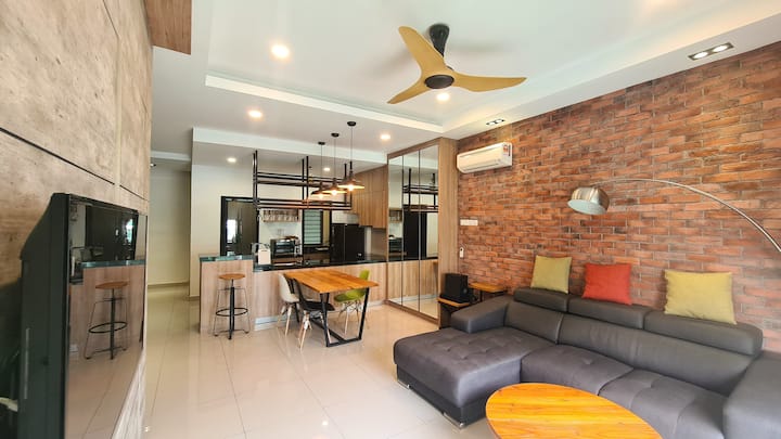 Modern Stylish 3 Bedrooms 6pax Palazio Mt. Austin - Johor Bahru