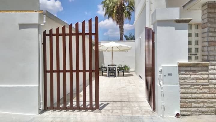 Holiday House, Only 10 Minutes Far From The Sea - Veglie