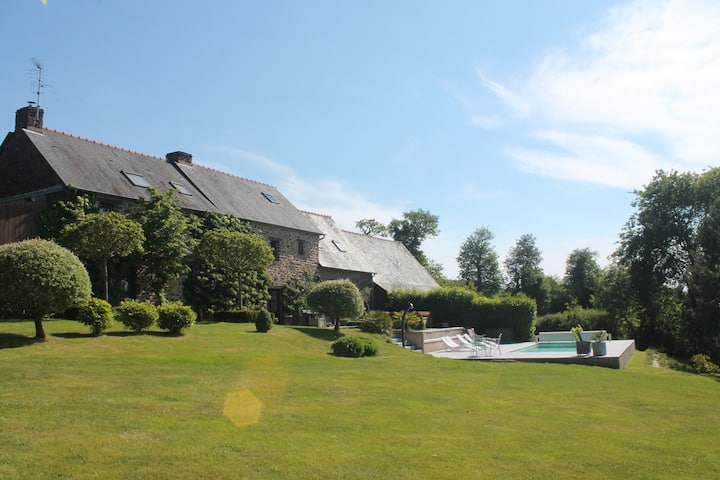 Annonce Désactivémais (35) Avec Piscine Pour 8-15 - Le Château du Pin