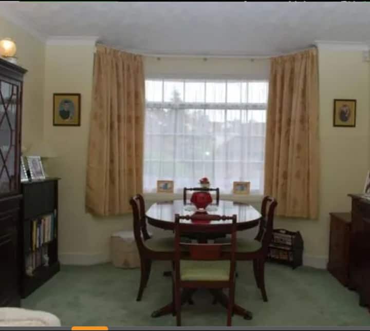Charming House, Close To Shops - 馬洛
