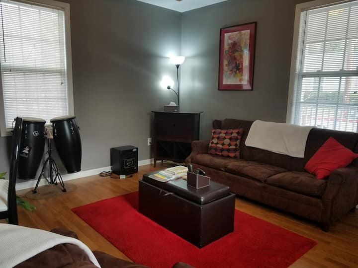 Quaint Bungalow - 3 Min From Downtown Atlanta! - Atlanta, GA