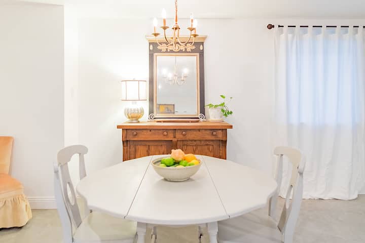 Newly Renovated, Midcity Gem In The Heart Of Nola! - Metairie, LA