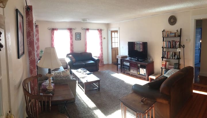 "Ilex" - Solo Long Term Stay Near Uri/newport - Narragansett, RI
