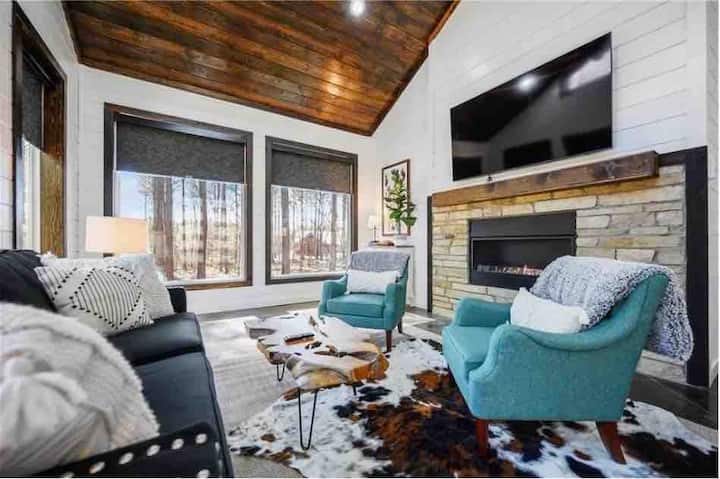 Luxury | Private | Hot Tub | State Park | Pets - Broken Bow, OK