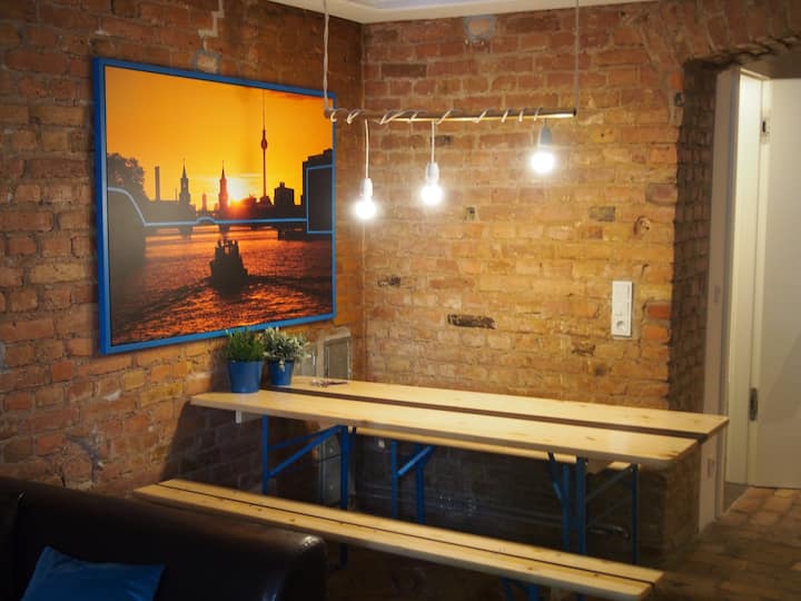 *New* Colorful Design Flat, 4 Rooms, 2 Bathrooms - Berlin