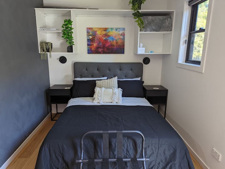 Self-contained Studio In Leafy Fairfield - Oxley