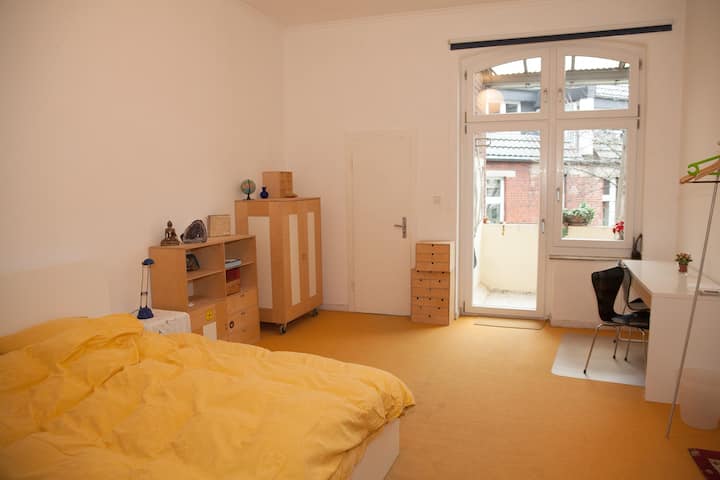Nähe Hofgarten Schönes Zimmer In Zentrale Lage - Düsseldorf