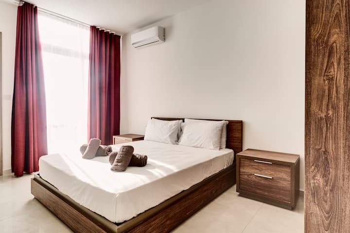 Modern 2 Bedroom For Families In St Paul's Bay - Malta