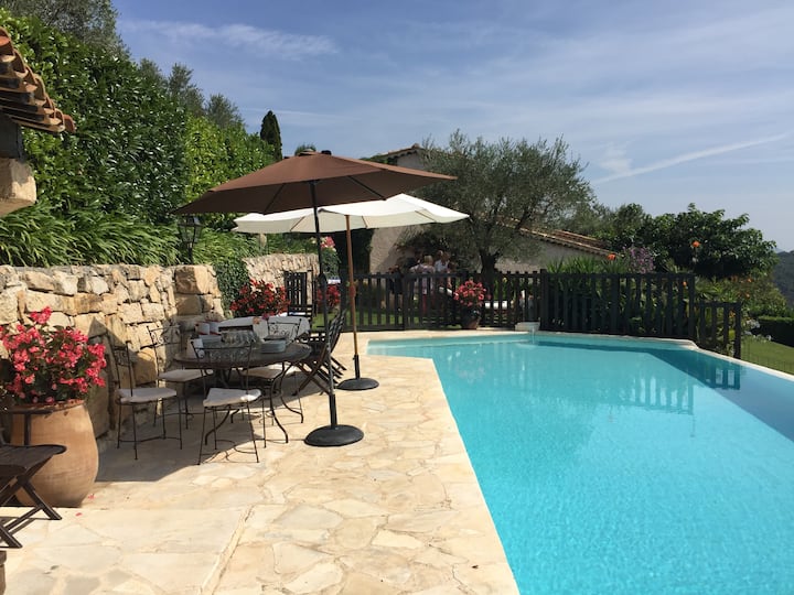 Superbe Villa  Vue  Mer  180 Degrés Et Montagne - Vence