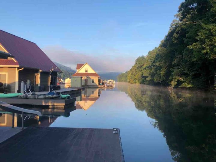 The Bluebird - Norris Lake, TN