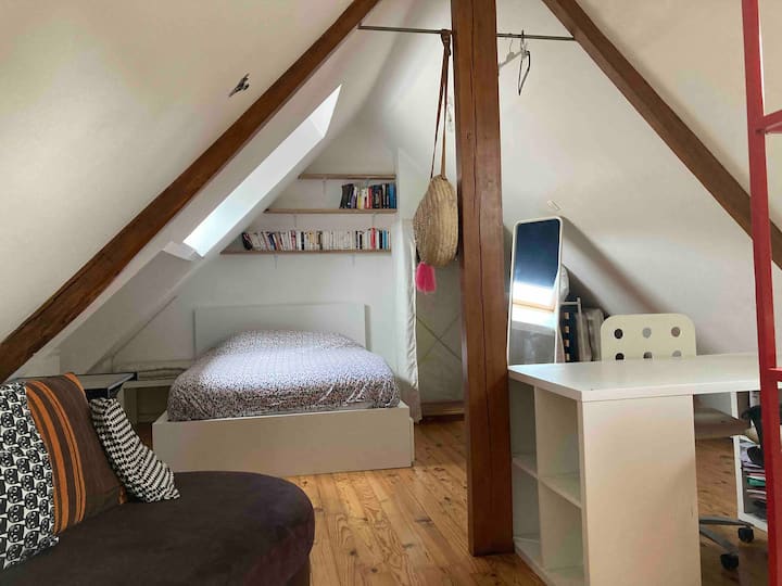 Chambre Spacieuse Et Calme Au Dernier éTage - Boulogne-sur-Mer
