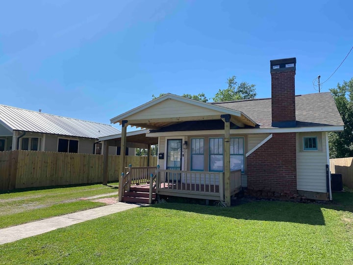 Cottage Home Antique Character! - Lake Charles, LA