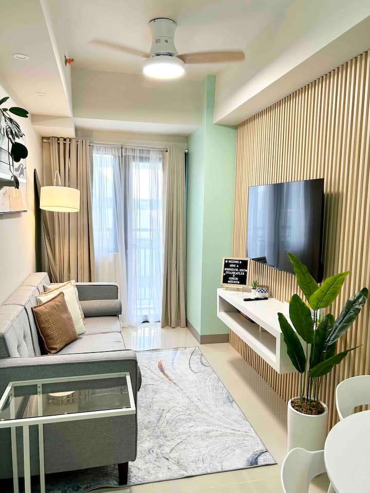 Modern And Cozy 1br Unit W/balcony|netflix|hbo Max - Pasay