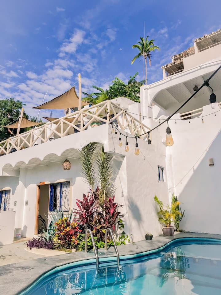 El Swell Surf House - Sayulita