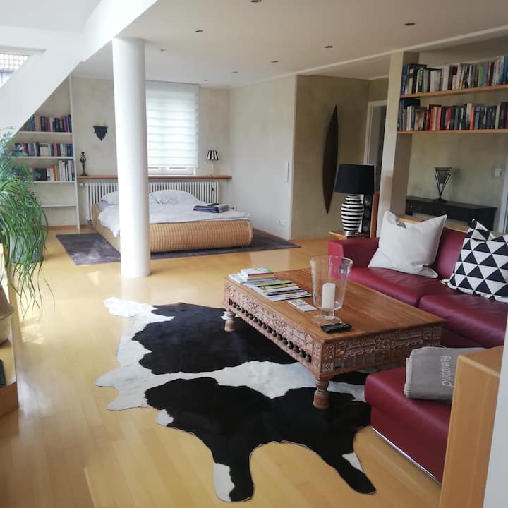 1.5 Zimmerwohnung,50 Qm ,Wohnküche, Bad, Balkon - Stuttgart