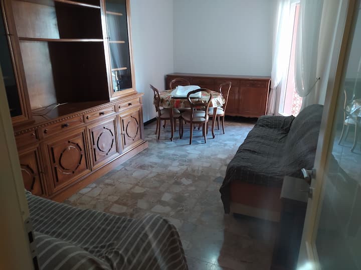 Centrale A Due Passi Dal Mare - Alassio