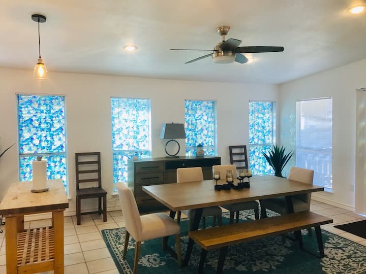 Access Austin- Best Location-15 Beds - Austin, TX