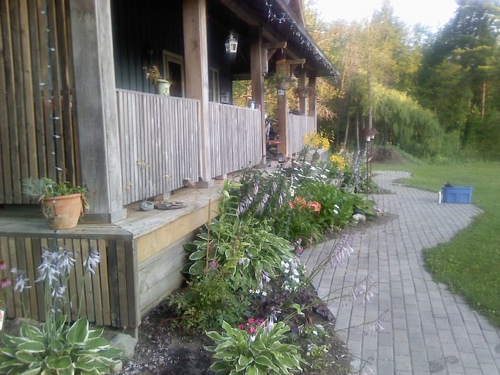 10 Acre Romantic Country Retreat - Midland