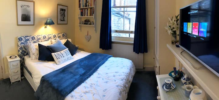 Quiet Comfortable Room In Fulham - London