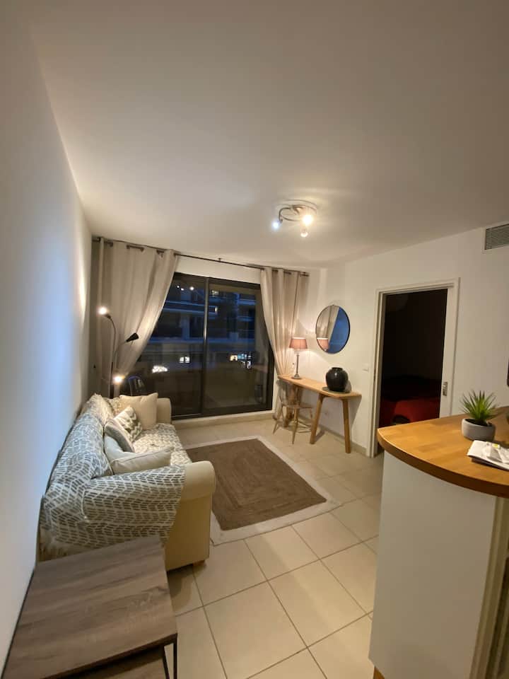 Au Cœur D’aix-en-provence, Joli T2 Avec Balcon - Aix-en-Provence