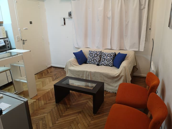 2 Ambientes En Recoleta, Muy Tranquilo Y Cómodo - Buenos Aires