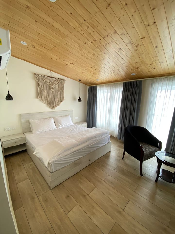 Samaya 180° Mussoorie (Room 2) - Mussoorie