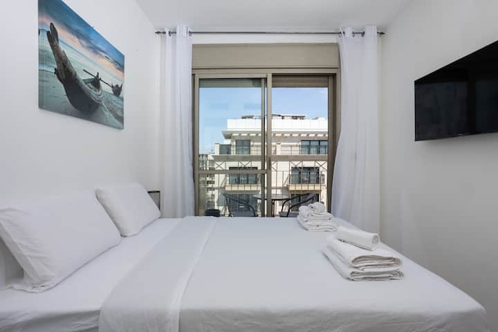 2bd Duplex & 2bath & Shelter On The Hilton Beach - Tel-Aviv