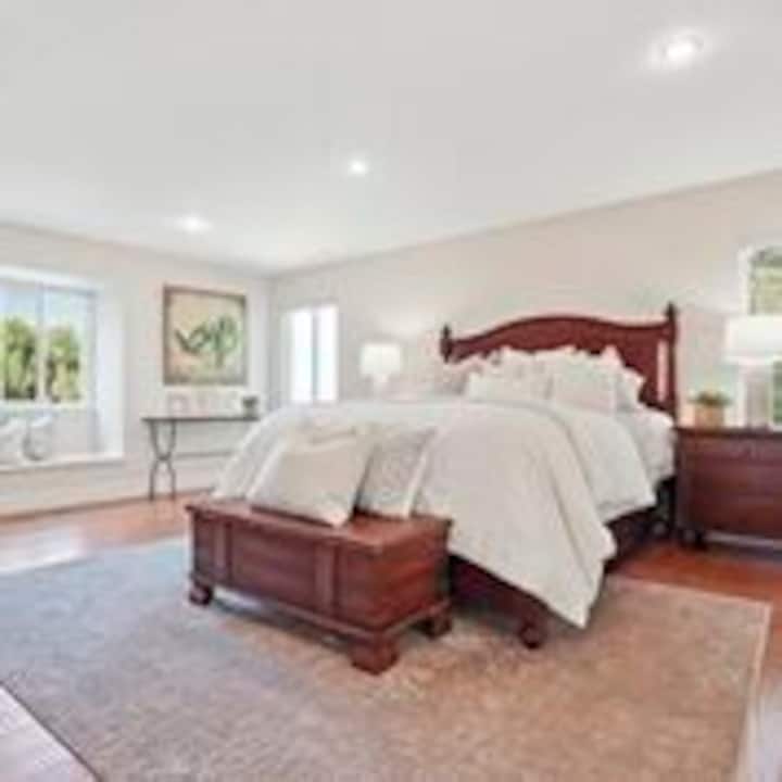 Home In Hillsborough - Half Moon Bay, CA