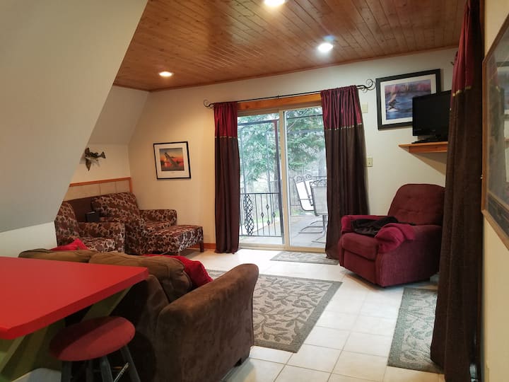 Cozy A-frame On Clear Lake - Medford, WI