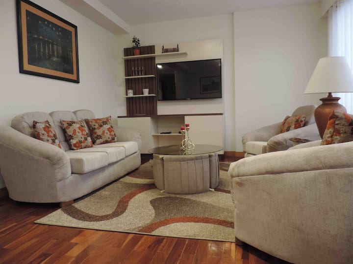 Zona Residencial, Moderno, Seguro Y Hermosa Vista - La Paz
