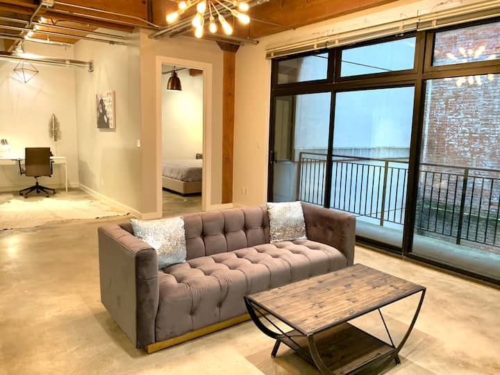 Gorgeous Condo In Downtown Dallas - Dallas, TX