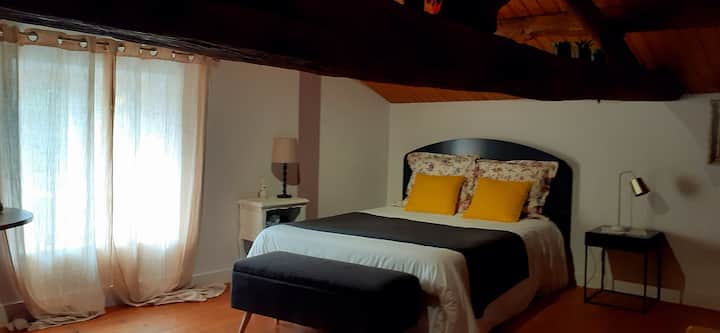 Chambre Dhôtes Dans "Maison  De Charme". - Chantonnay
