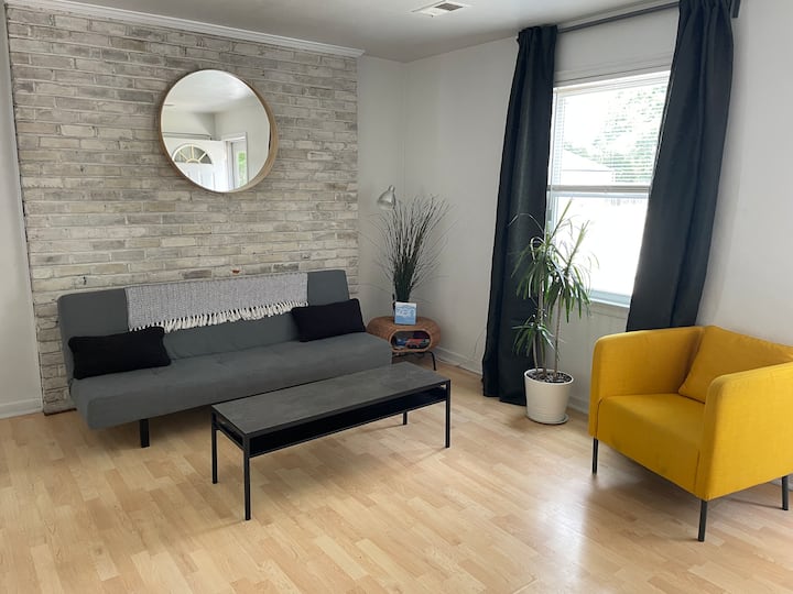 “Modern Beach Bungalow”7mins To Beach,full Privacy - Virginia Beach, VA