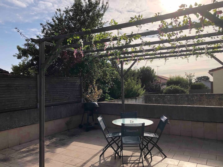 Appartement Avec Terrasse, Proche De La Plage - Royan